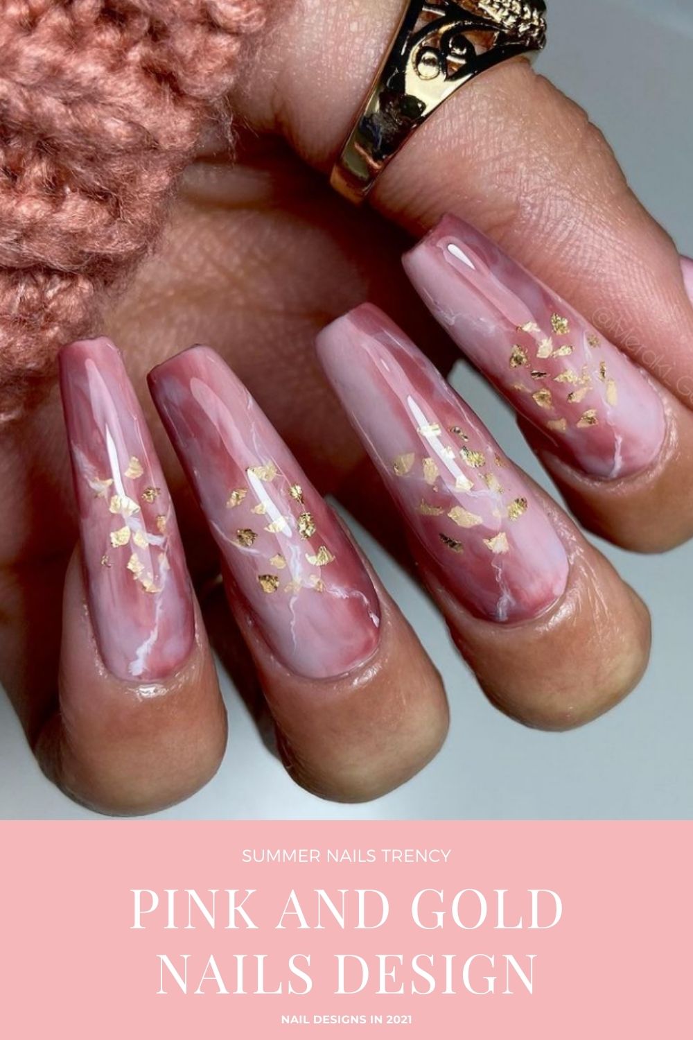 Stunning pink and gold nails to try this Summer 2021!