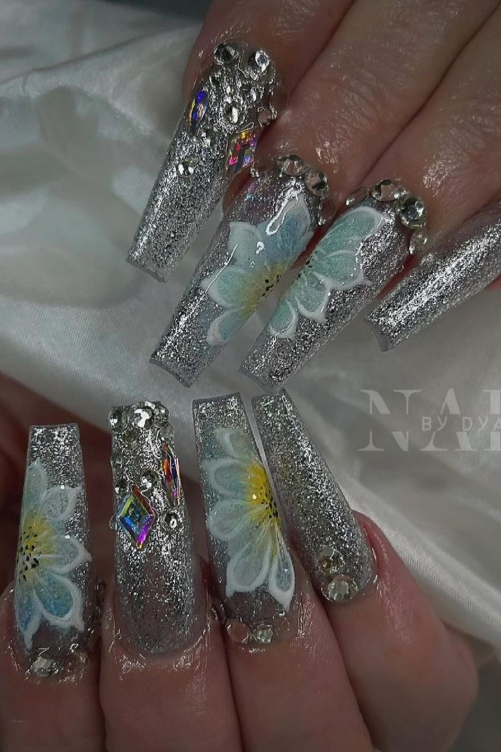24 Elegant silver nails design for Prom nails to try 2021!