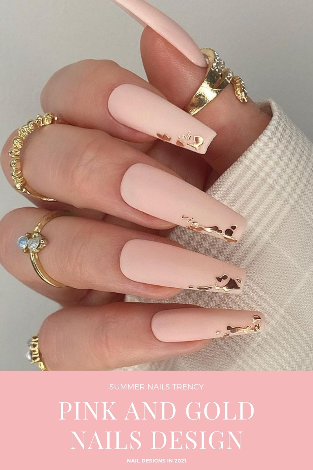 Stunning pink and gold nails to try this Summer 2021!