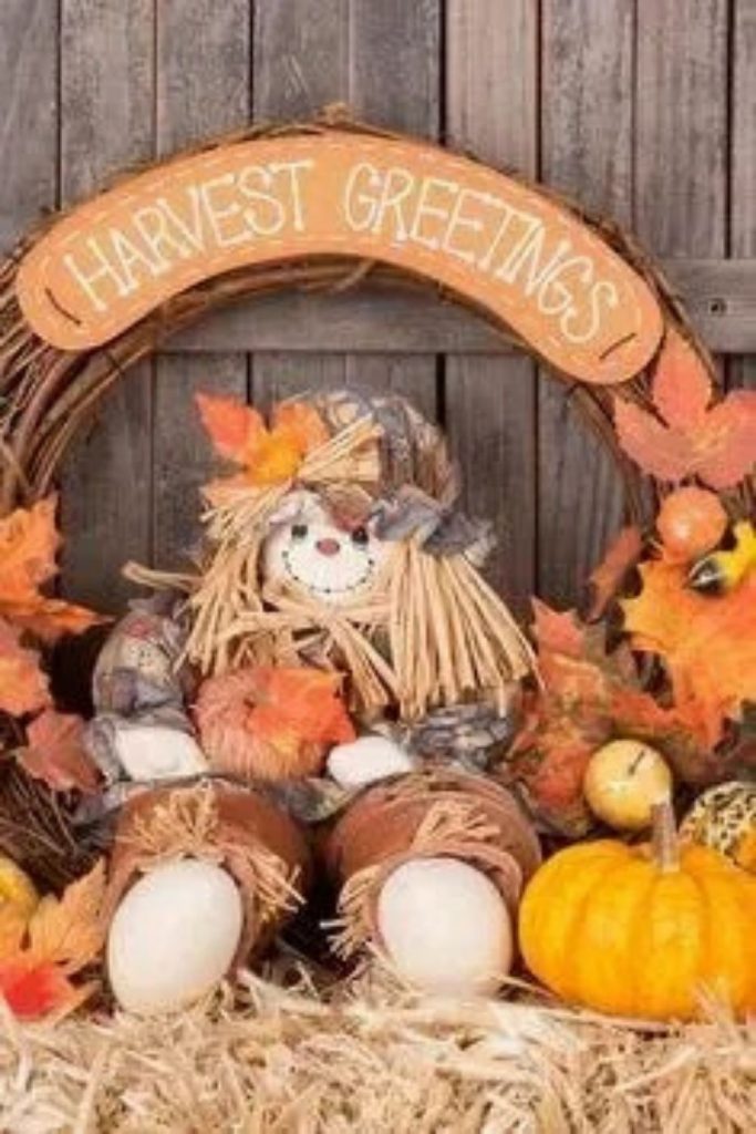 How to DIY scarecrow ideas for Fall yard 2021? - Mycozylive.com
