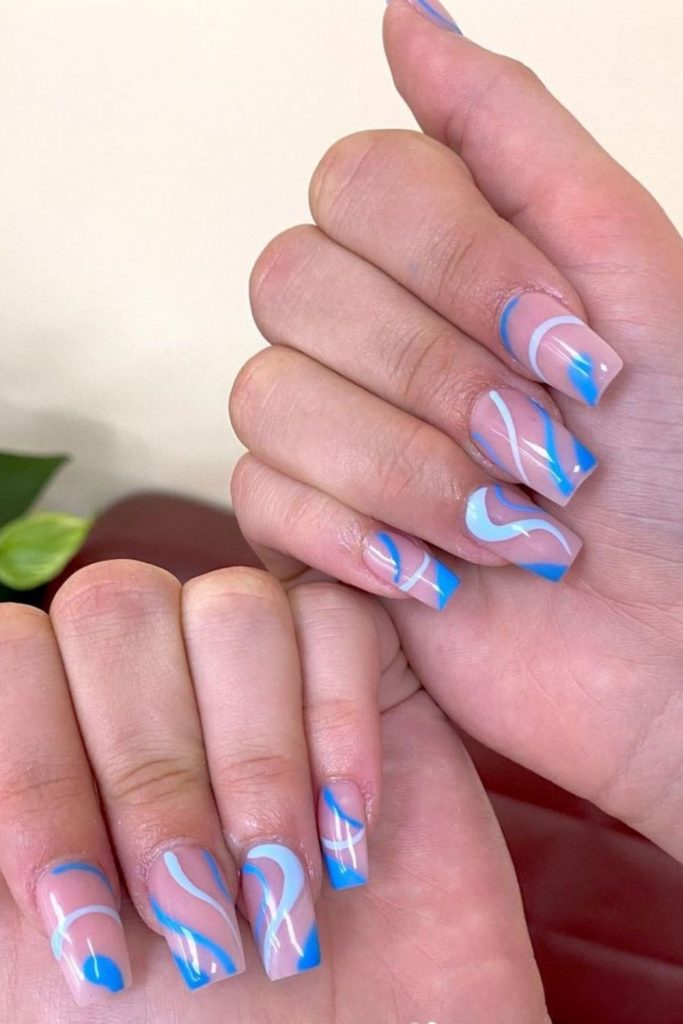 40+ Abstract Nail Art & Swirl Nails To Inspire Your Next Fall Manicure ...