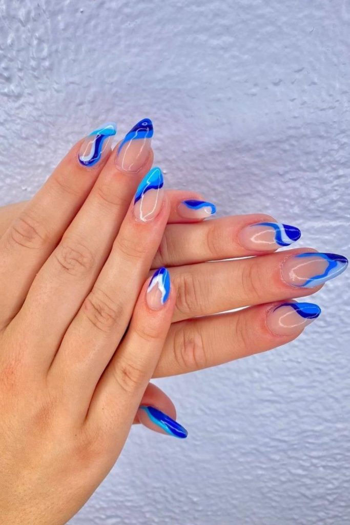 40+ Abstract Nail Art & Swirl Nails To Inspire Your Next Fall Manicure ...