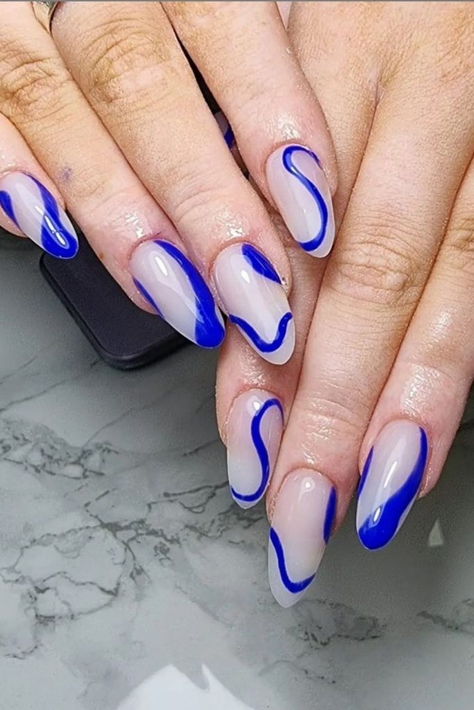 40+ Abstract Nail Art & Swirl Nails To Inspire Your Next Fall Manicure ...