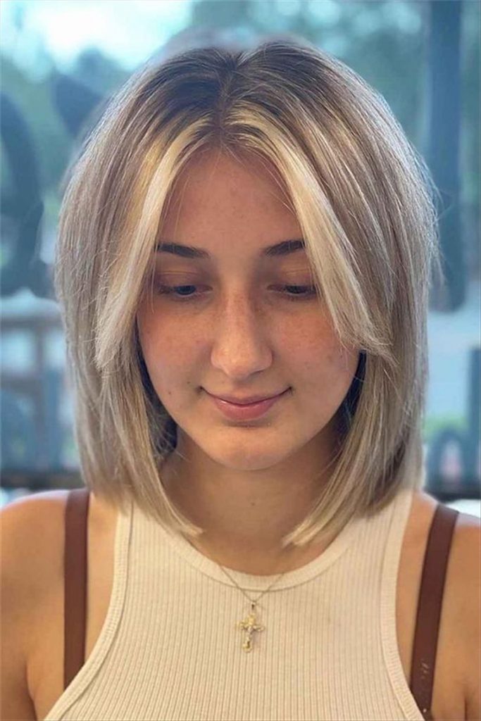 38 Perfect Hairstyles to Cover Up Your Big Forehead for Delicate Look