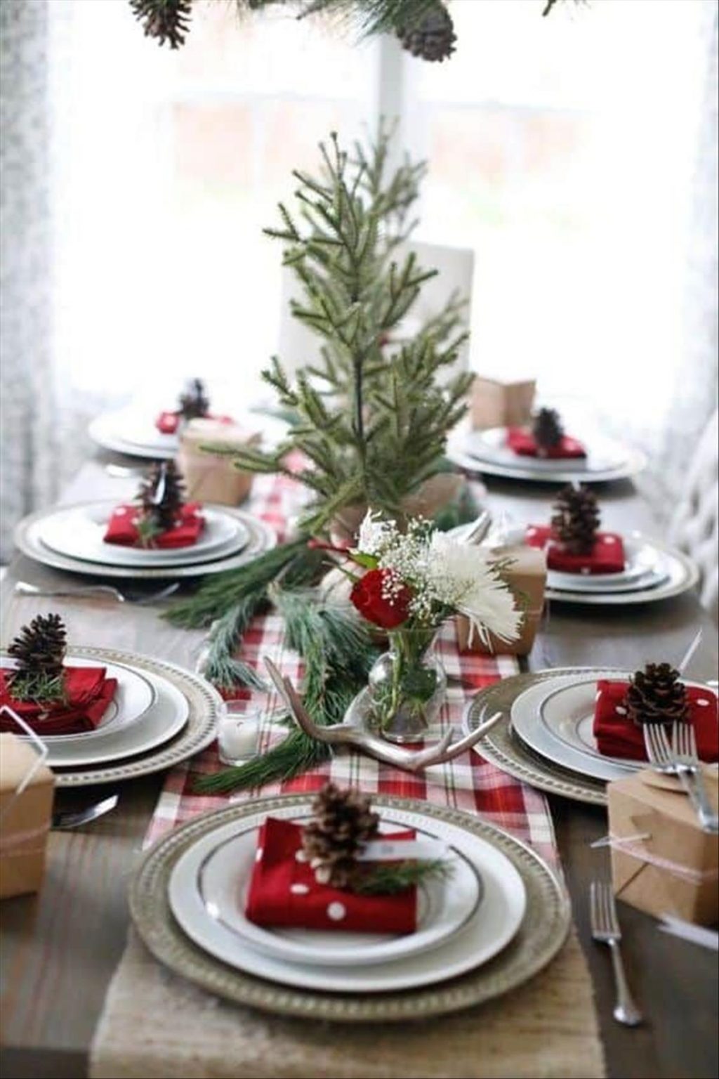 39 Merry Christmas Table Setting Ideas for Holiday Cheer