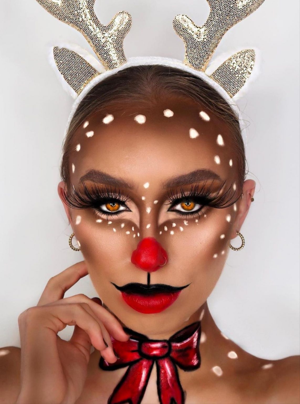 23 Creative Holiday & Christmas makeup looks ideas 2021