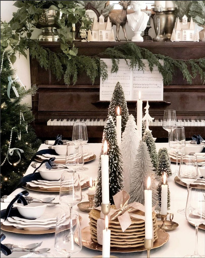 39 Merry Christmas Table Setting Ideas for Holiday Cheer