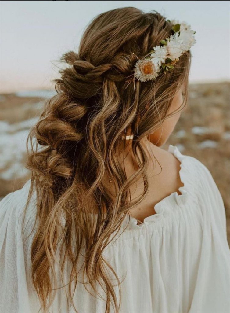 52 Stunning Prom Hairstyles for Long Hair in 2022 to Steal the Show ...