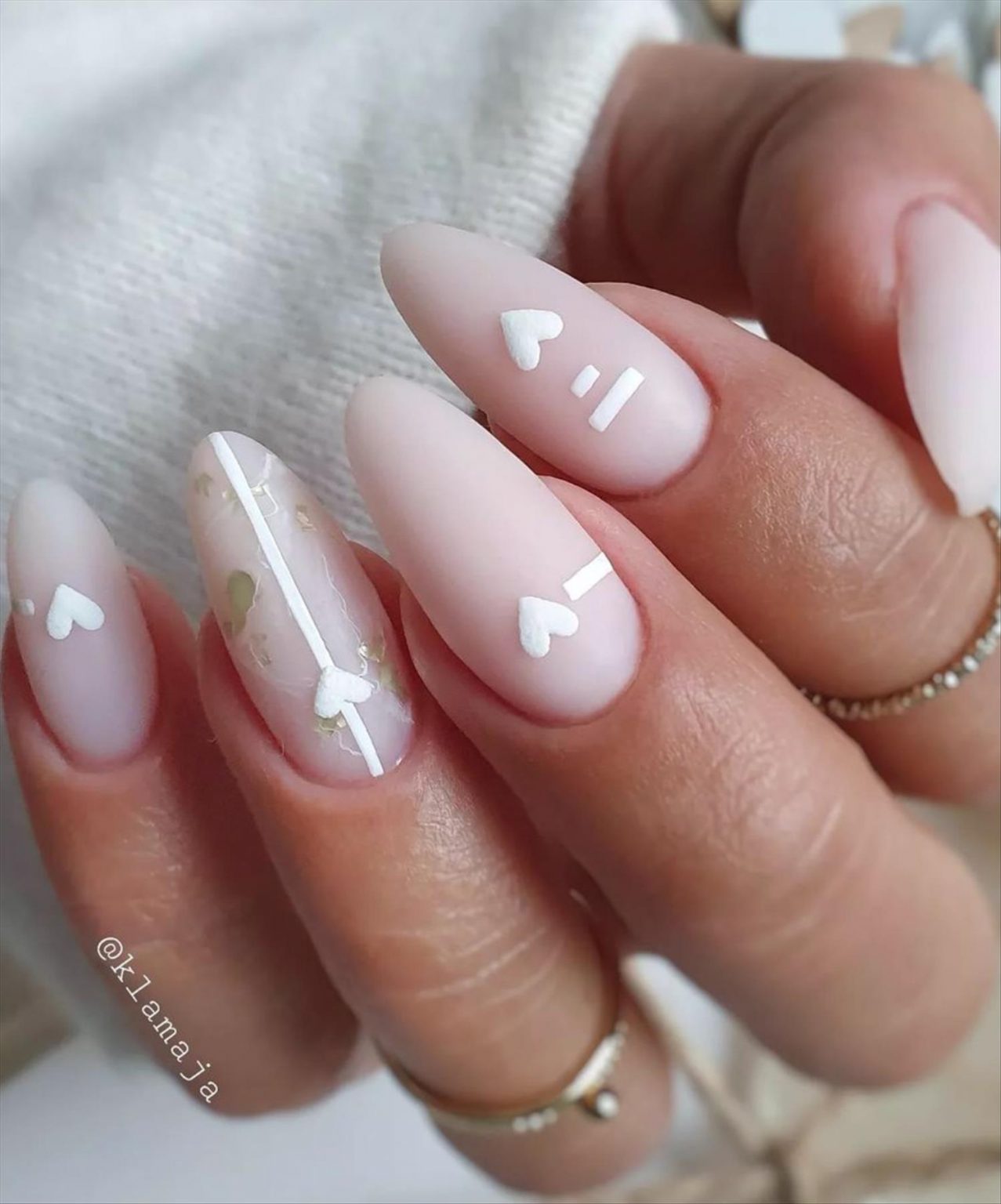 53 Romantic Heart Nail Art Perfect For Valentine's Manicures 2022