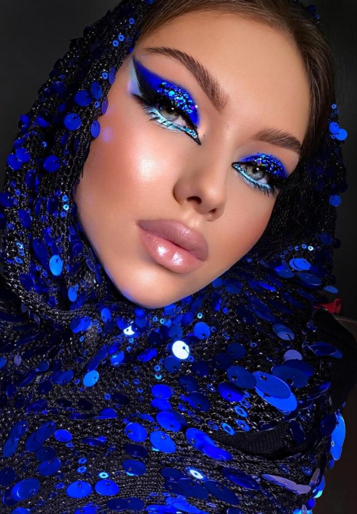 40 Dreamy Blue Eyeshadow Makeup Looks For Every Eye Color - Page 2 of 2