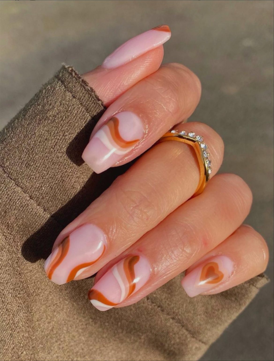 32 Trendy minimalist nails art for spring manicures - Mycozylive.com