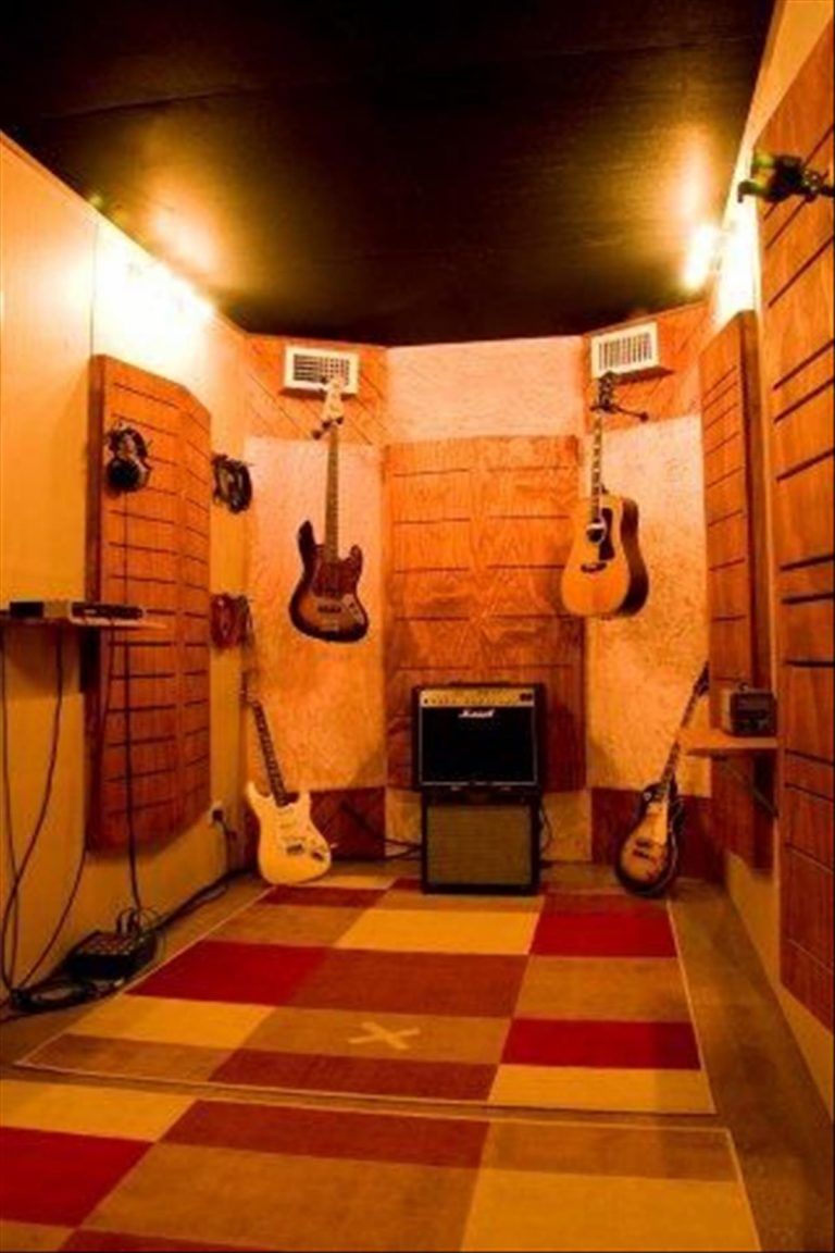30 Cool Home Music Studio Decoration Ideas & Inspiration