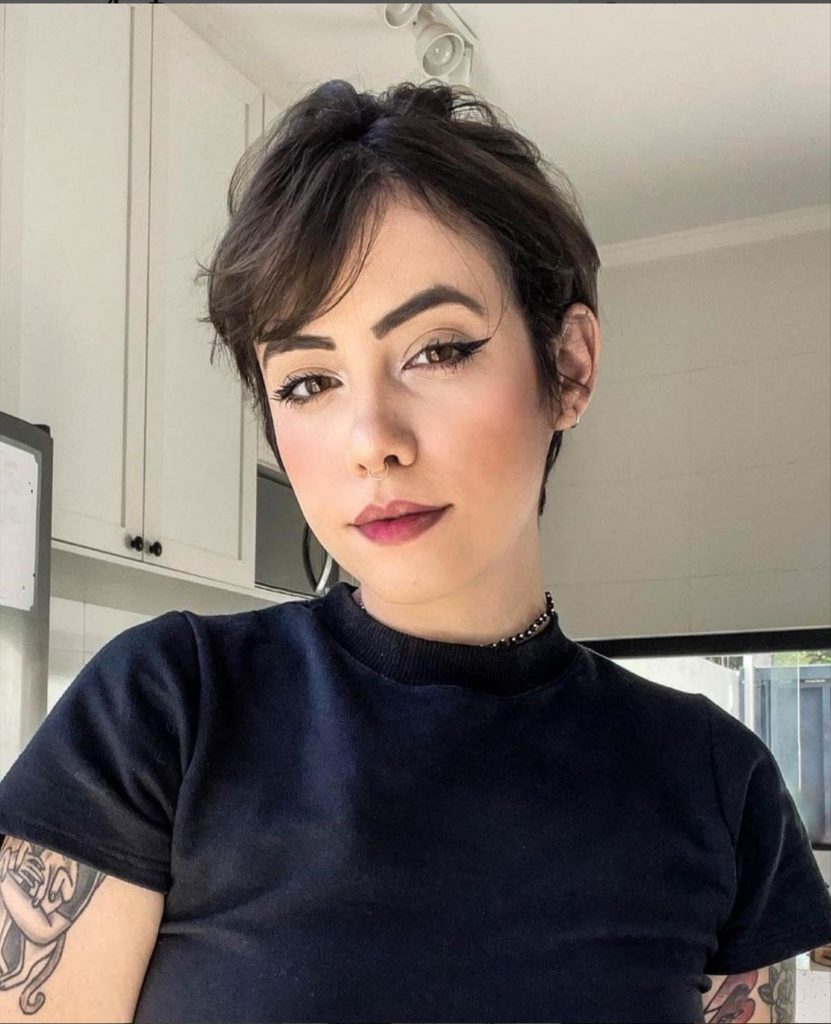 32 Bold Short Asymmetrical Pixie Cuts with Bangs Hard To Resist