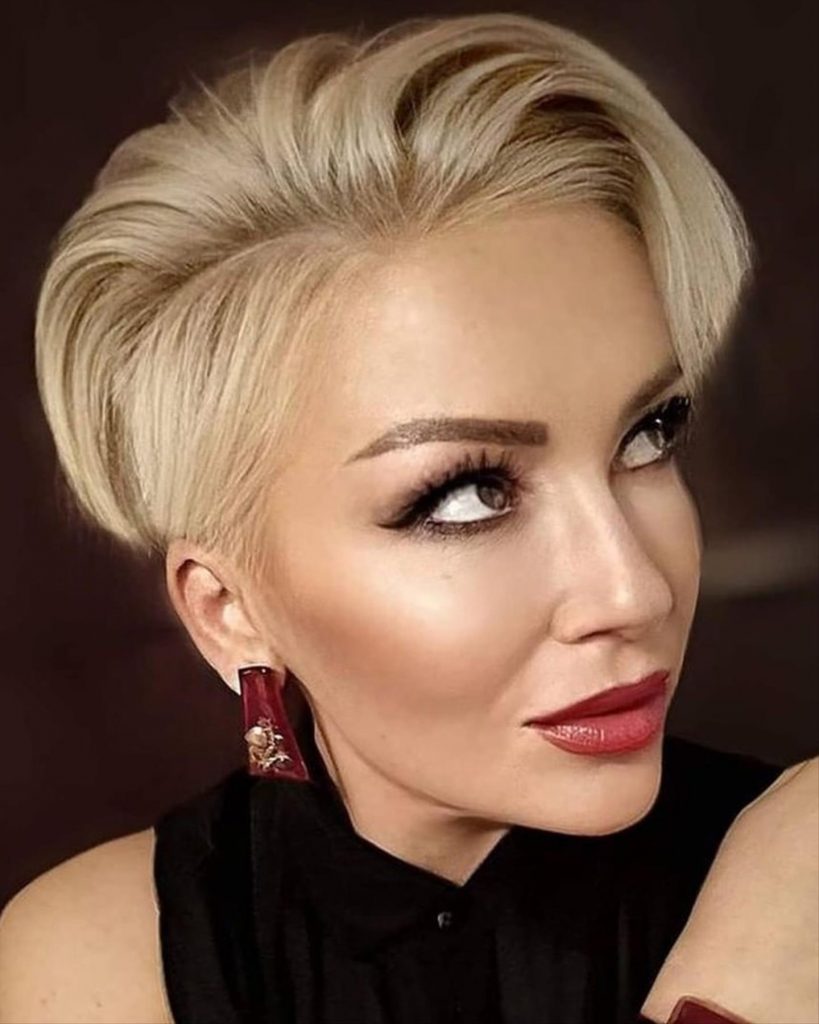 32 Bold Short Asymmetrical Pixie Cuts with Bangs Hard To Resist