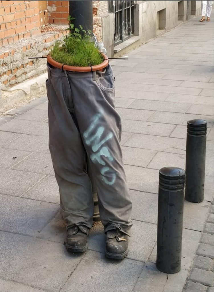 30 DIY plants in shoes: Recycled Footwear makes a Great Garden Planter