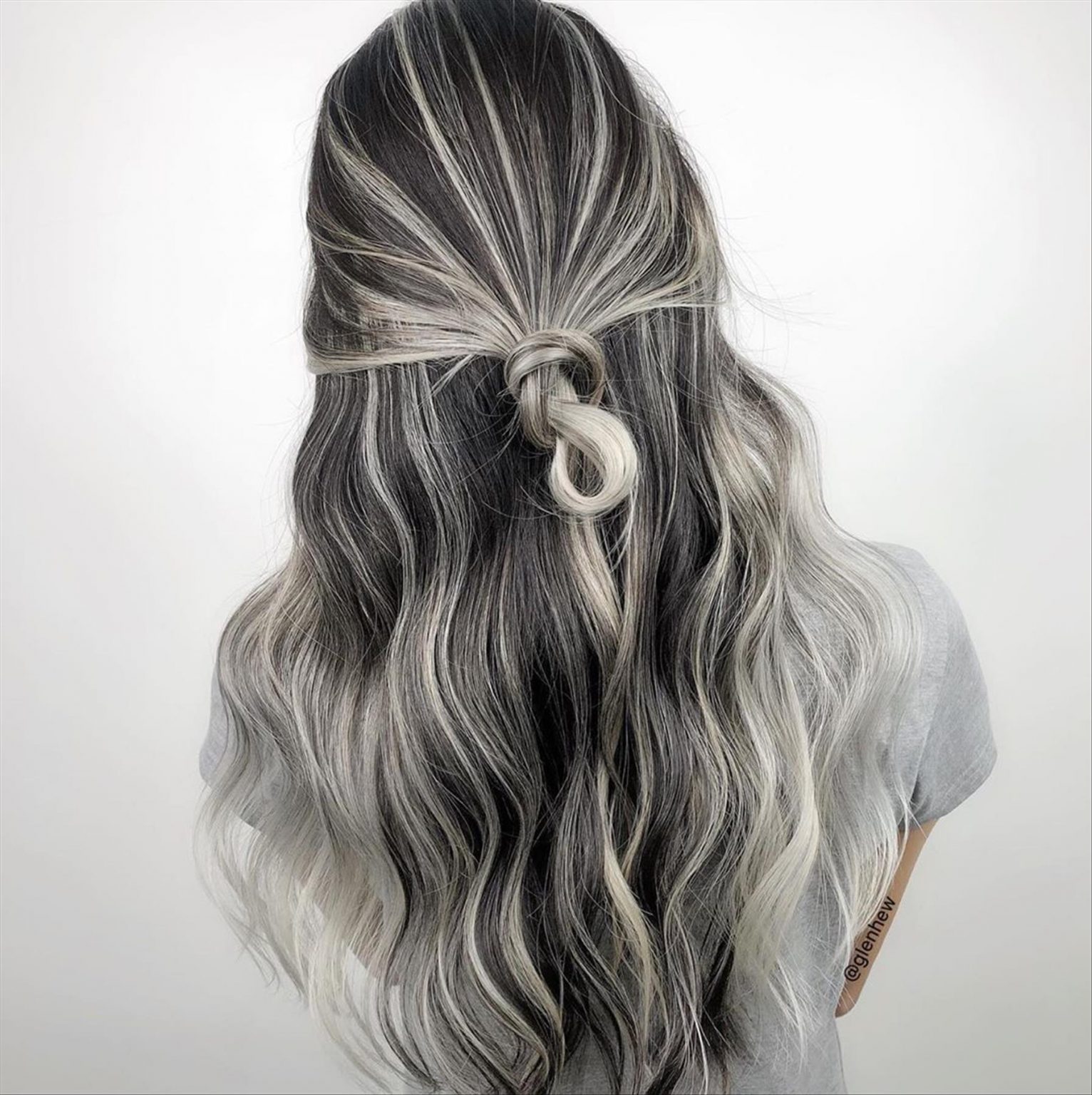 30 Best ways to wear highlights for black hair - Mycozylive.com