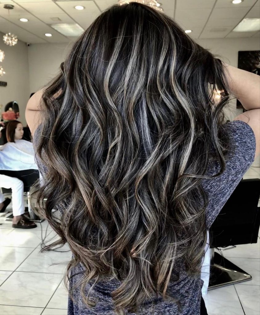 30 Best ways to wear highlights for black hair - Mycozylive.com