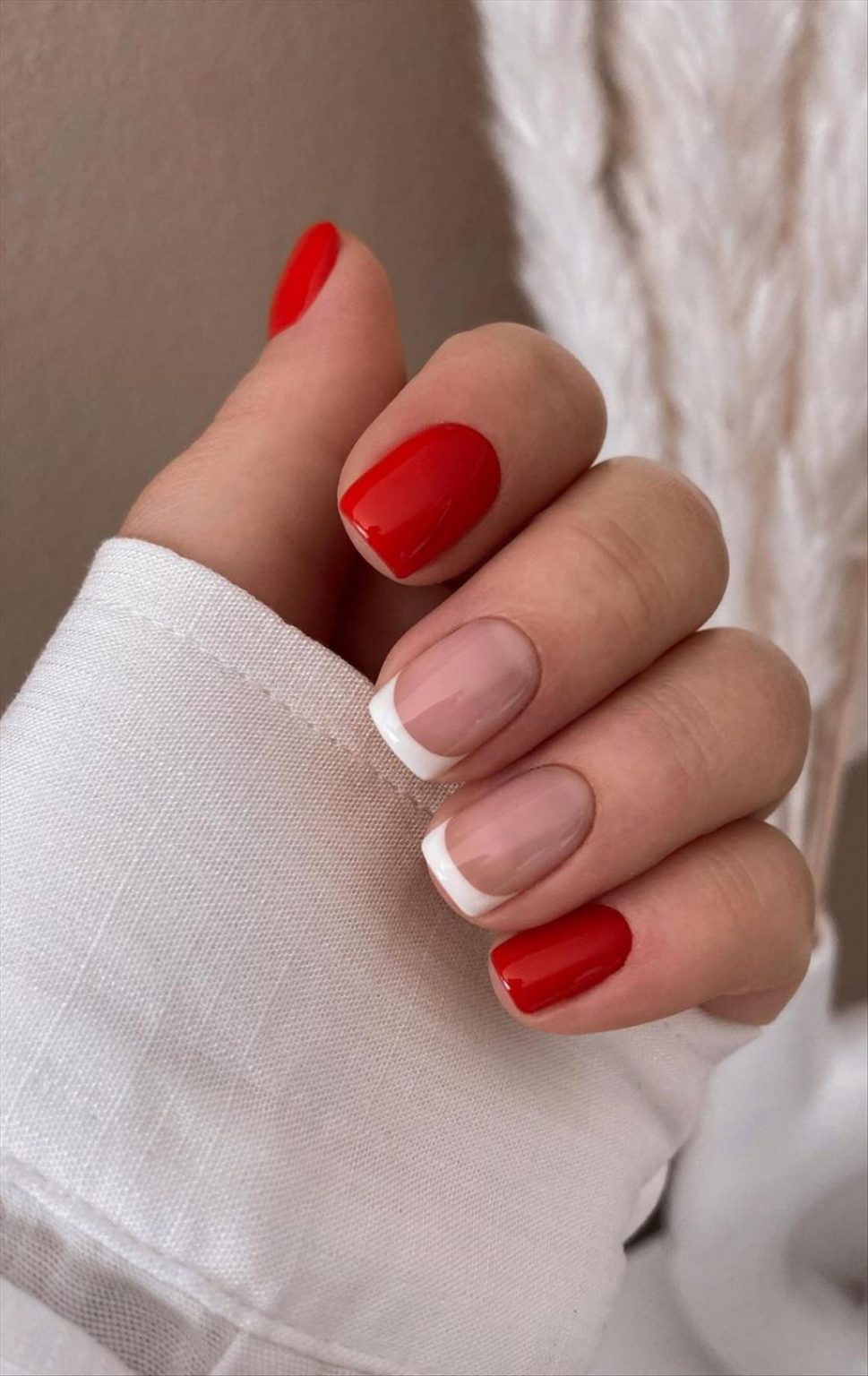 36 Best Graduation Nail Designs Perfect For Your Big Day