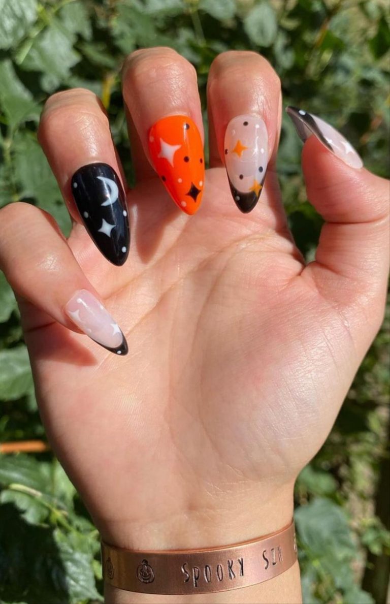 40 Cool Short Halloween Nails Design And Inspiration To Try Now