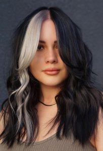 36 Attractive Money Piece Hair With Face-Framing Highlights