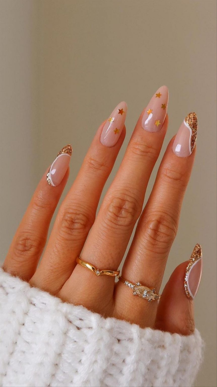 54 Best Glitter New Year's Nails To Rock in 2023 - Mycozylive.com