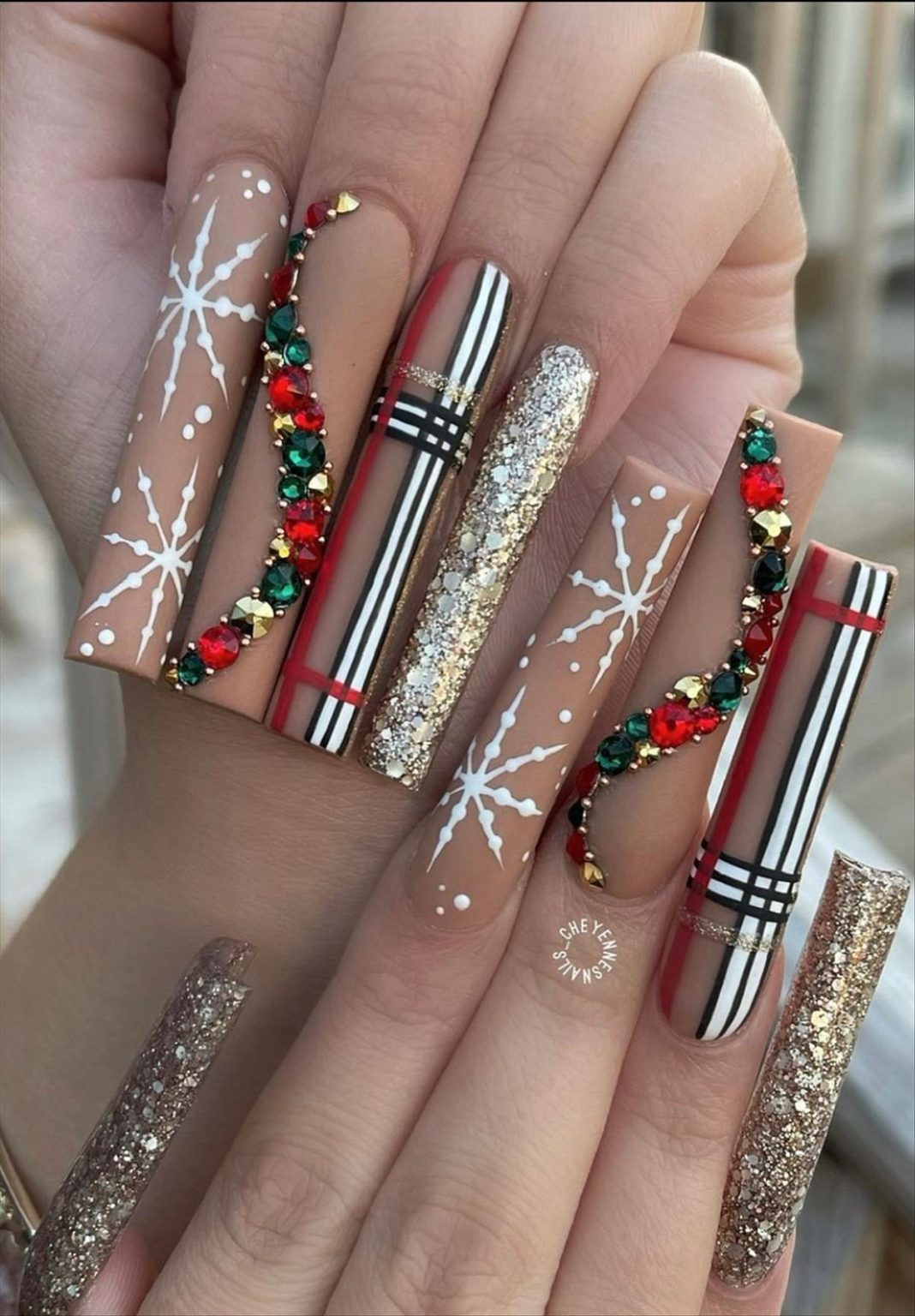 25 Trendy Winter coffin nails art to get inspired - Mycozylive.com