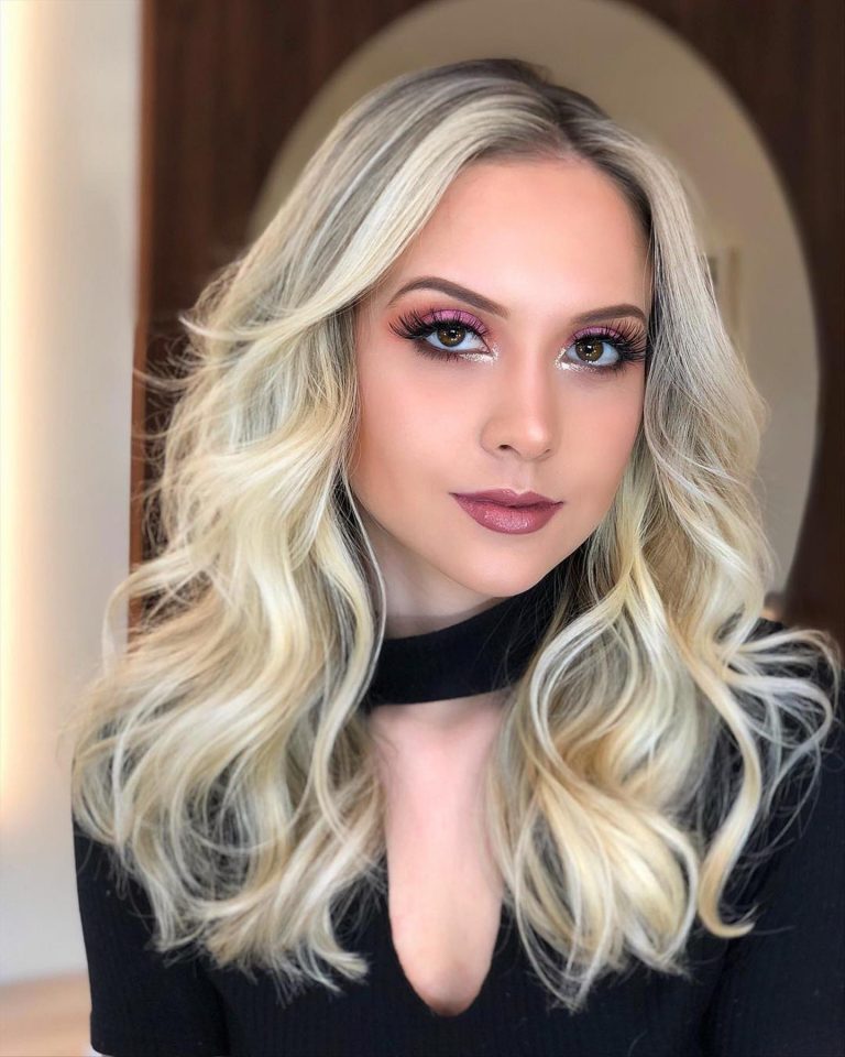 32 perfect Medium Length Haircut for Women to balance 2023