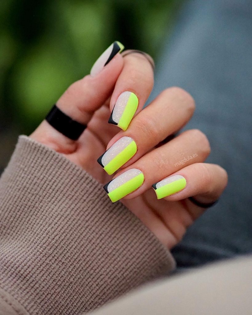 40+ Beautiful short square acrylic nails for Summer - Mycozylive.com