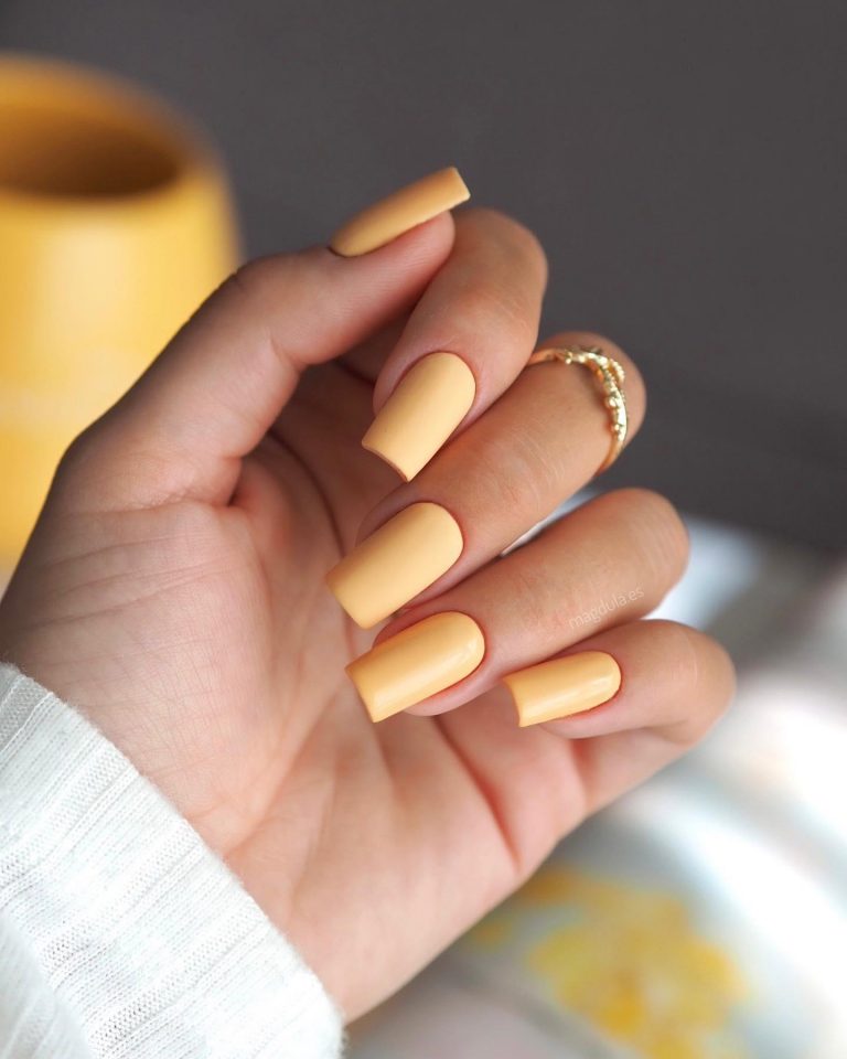 40+ Beautiful short square acrylic nails for Summer - Mycozylive.com