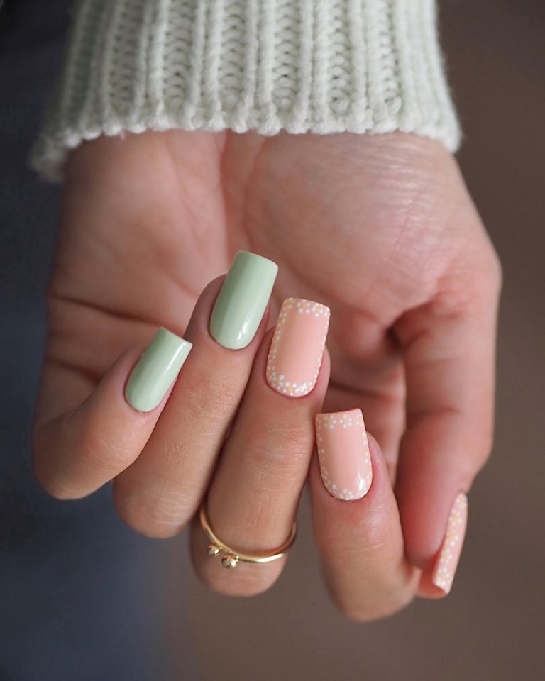 40+ Beautiful short square acrylic nails for Summer - Mycozylive.com