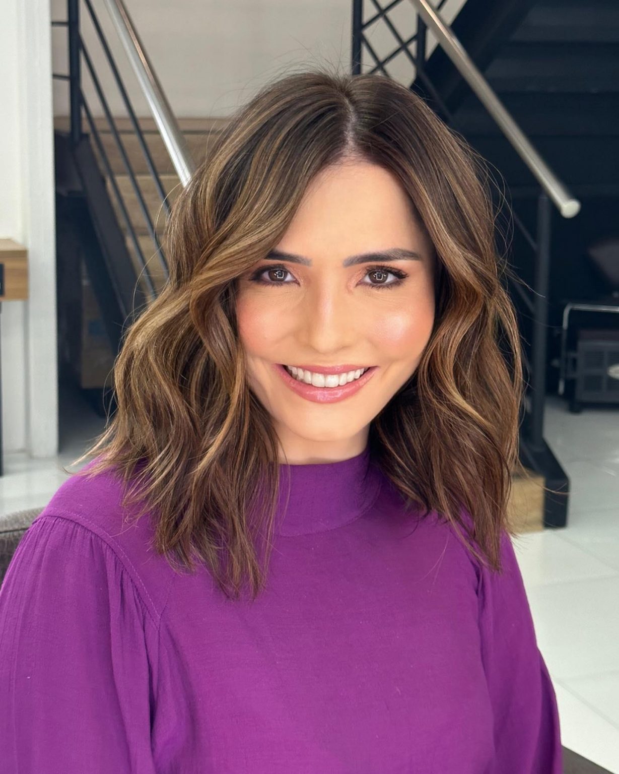 36 Alluring Medium length hair with layers to try - Mycozylive.com