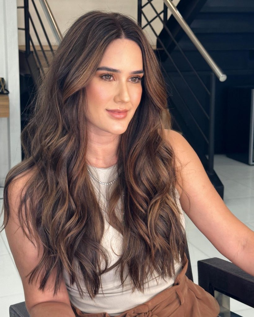 36 Alluring Medium length hair with layers to try - Mycozylive.com