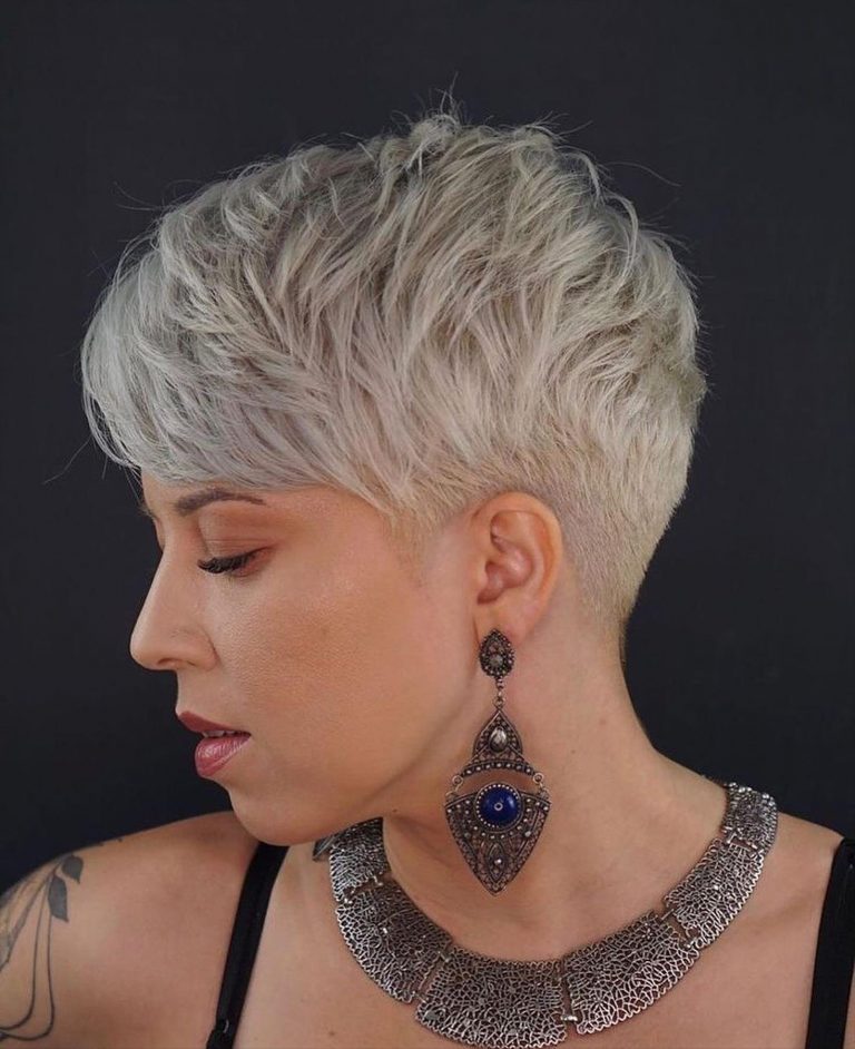 30+ Ash-blonde short pixie haircuts for women to be cool - Mycozylive.com