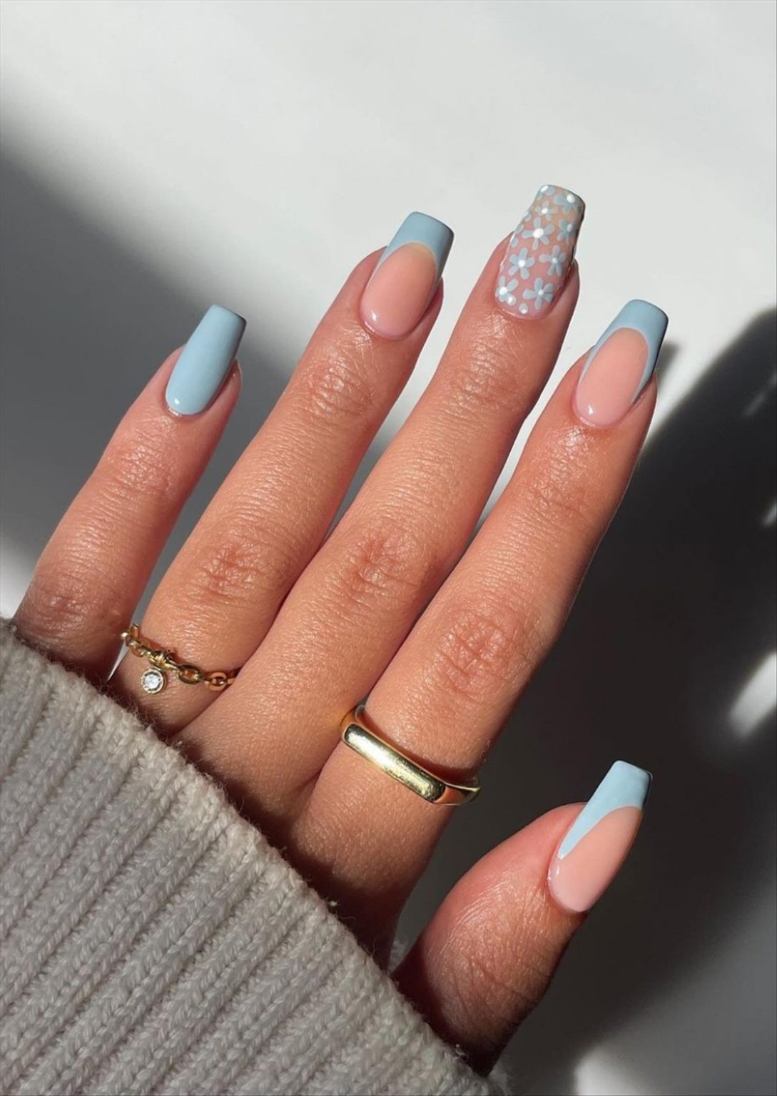 40 Fresh and Vibrant short Spring nail designs inspo - Mycozylive.com