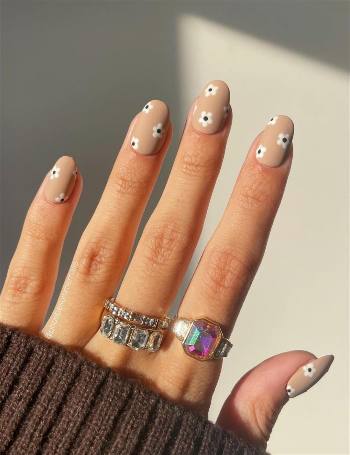 40 Fresh and Vibrant short Spring nail designs inspo - Mycozylive.com