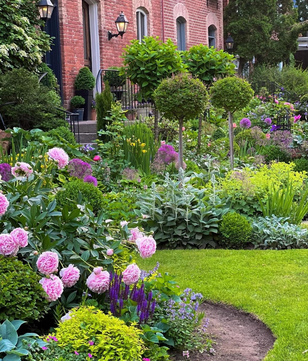 26 Fresh Spring Garden decoration ideas and tips - Mycozylive.com