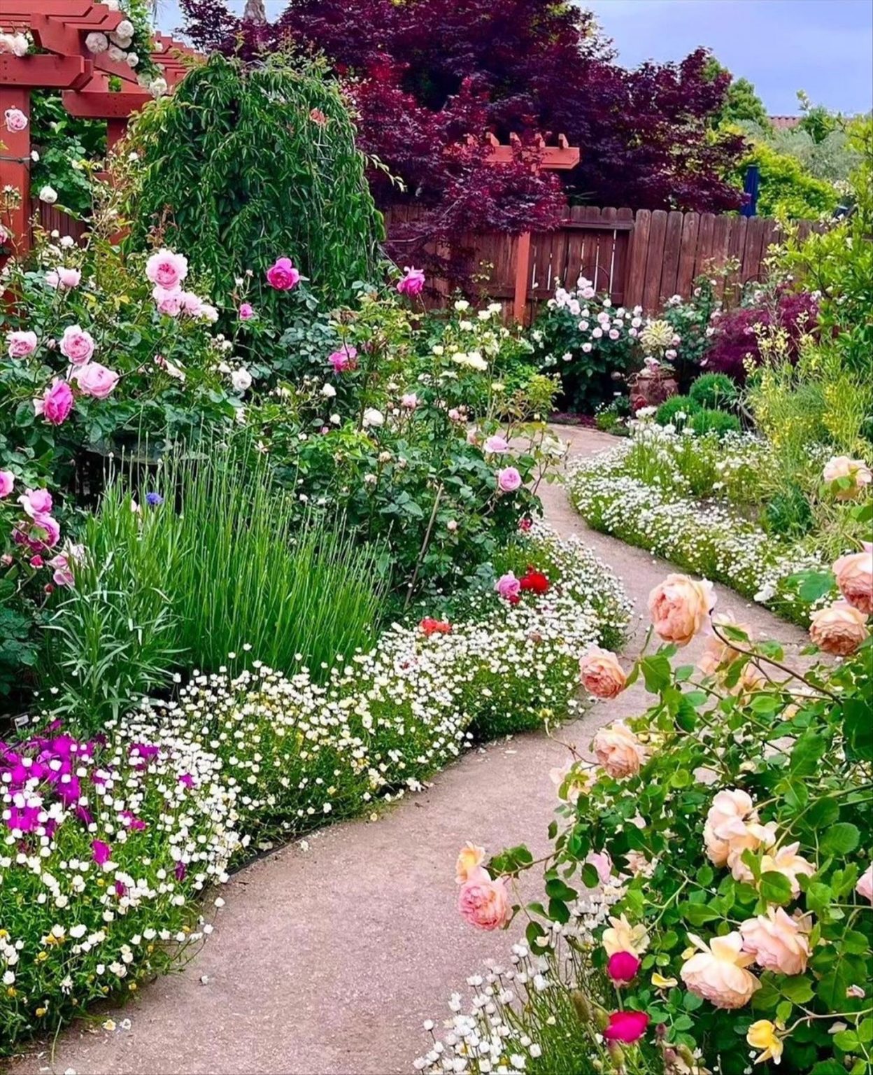 26 Fresh Spring Garden decoration ideas and tips - Mycozylive.com