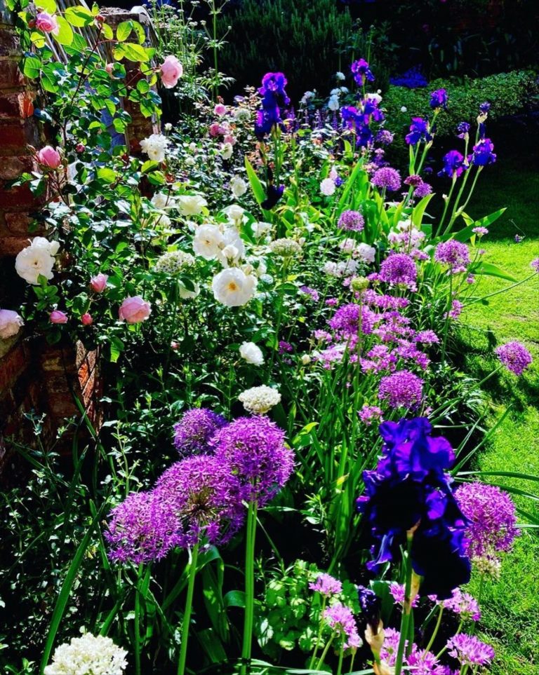 26 Fresh Spring Garden decoration ideas and tips - Mycozylive.com