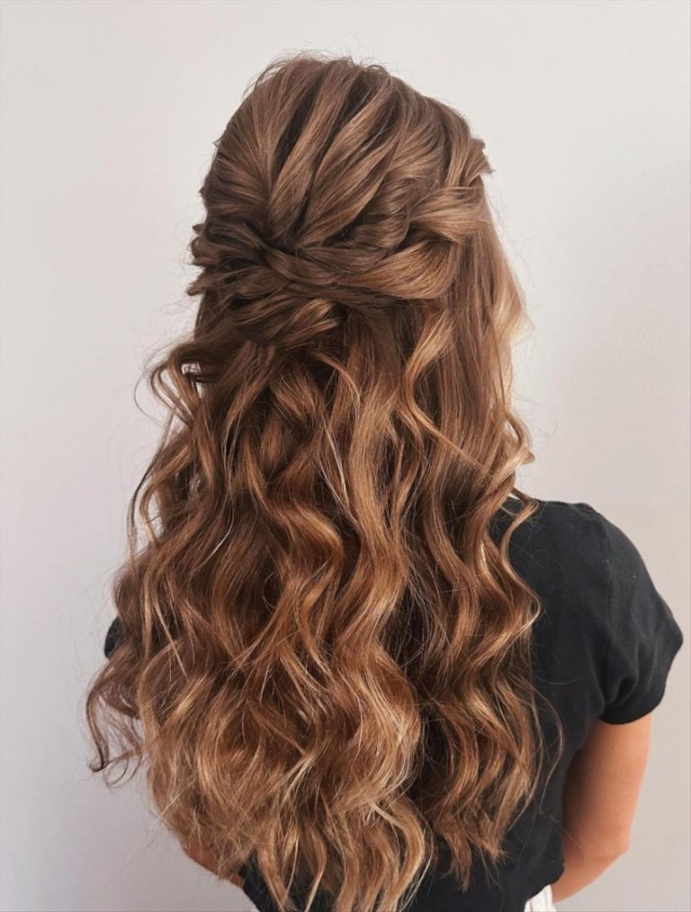 Top 42 Boho Hairstyles Trending in 2024 To Wear - Mycozylive.com