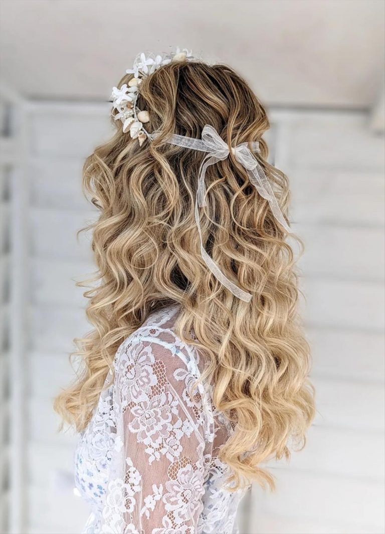 Top 42 Boho Hairstyles Trending in 2024 To Wear - Mycozylive.com