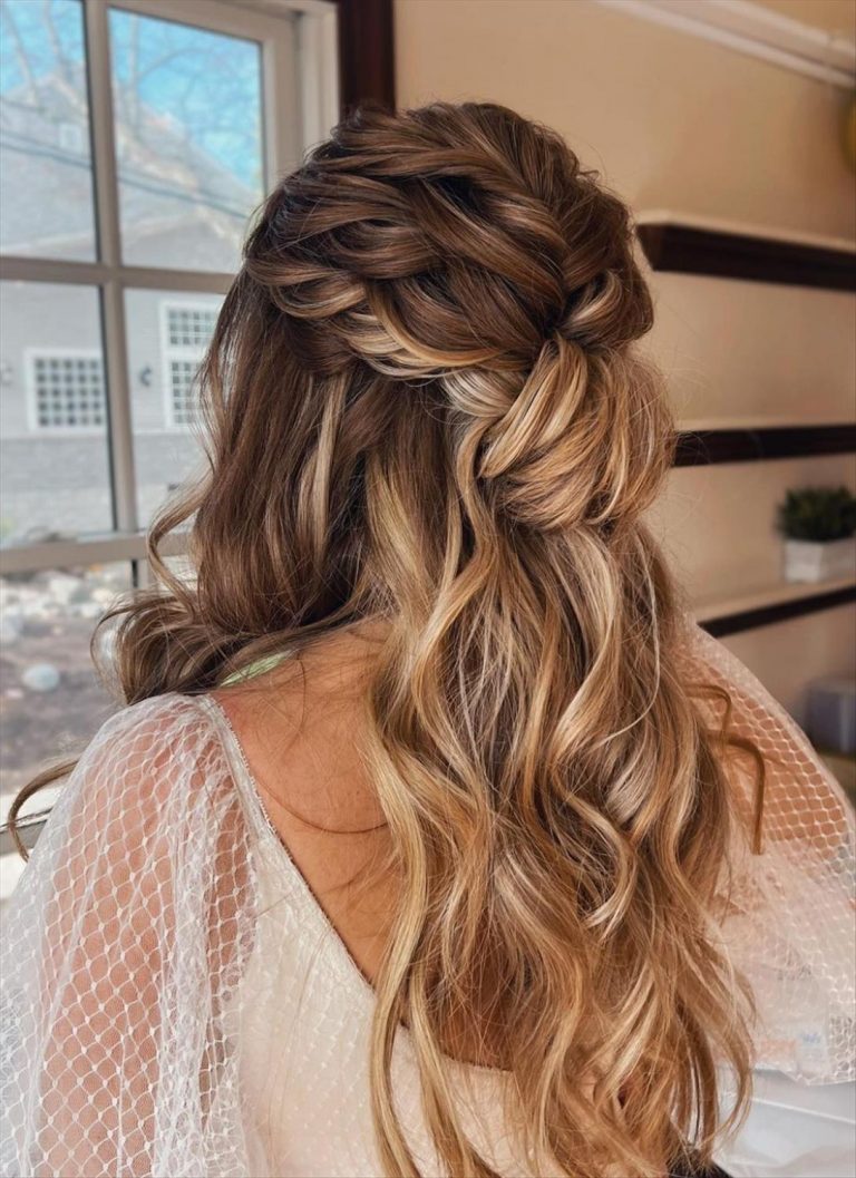 Top 42 Boho Hairstyles Trending in 2024 To Wear - Mycozylive.com