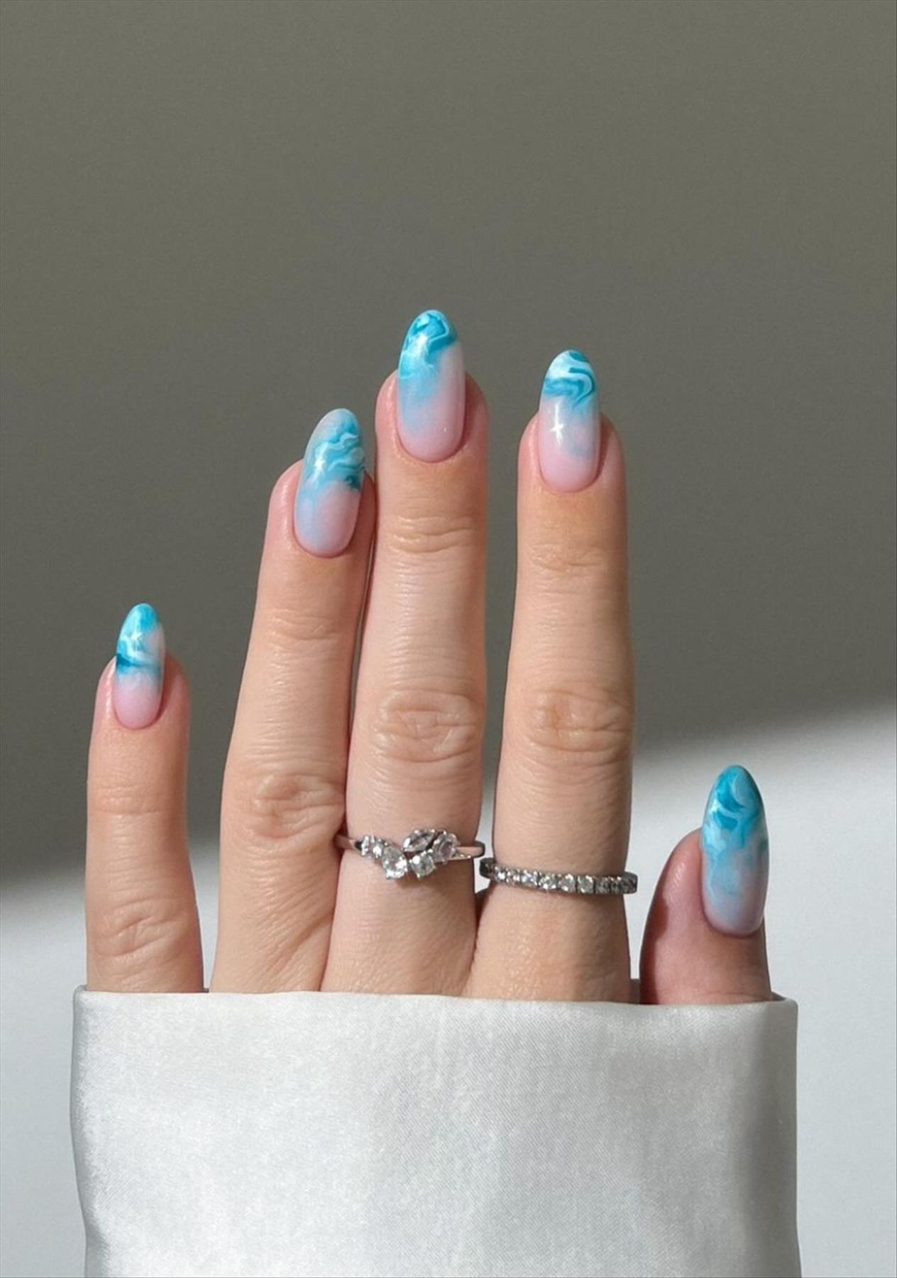 42 Chic short almond nails for summer manicures 2024 - Mycozylive.com